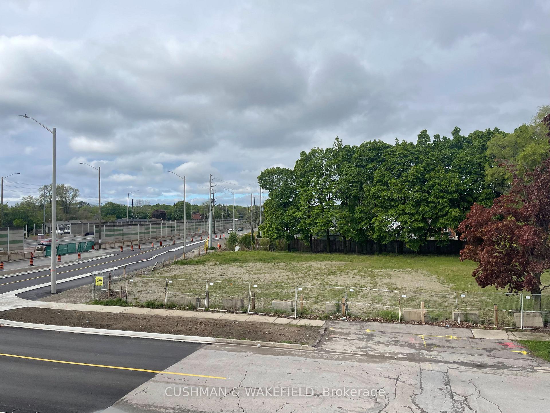 999 North Service Road | 2400000.00